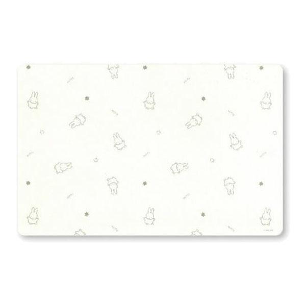 DOP-445534ミッフィー「ランチョンマット(スター)」★人気キャラクターミッフィーよりランチョンマットが登場！！★ピクニック、アップ、アニマル、ミッフィー＆ボリス、スター、チェックの6種類をご用意！！★これで楽しくご飯を食べられるの間...