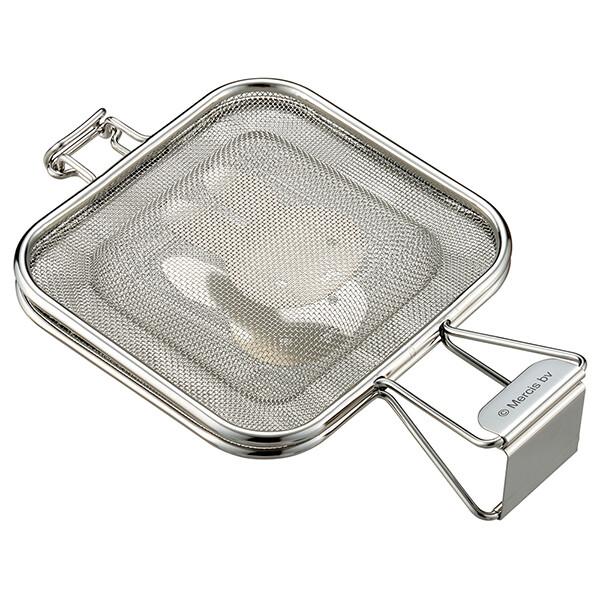 SKT-653407ミッフィー「メッシュホットサンドメーカー」ホットサンドに可愛い顔を付けられるホットサンドメーカー。オーブントースターや魚焼きグリルで使える。食パンに具材を挟んで本体にロックを掛けて加熱。プレートによって焼けない部分ができ...