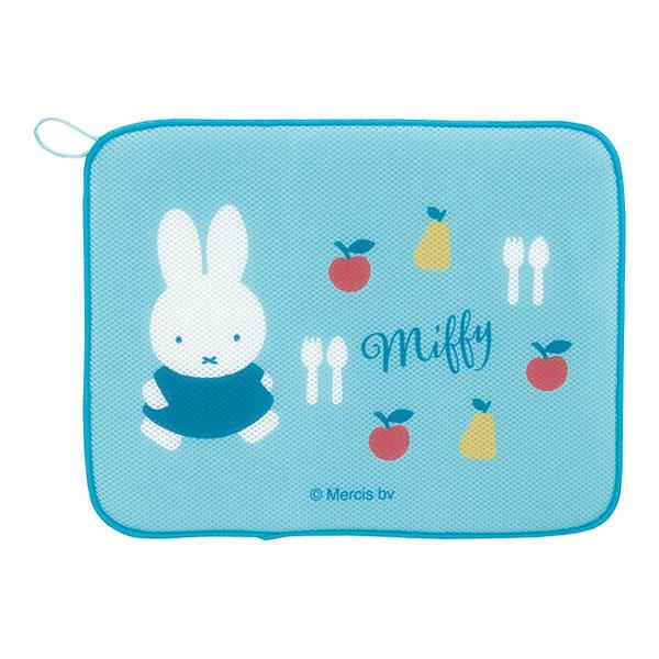 SKT-674525ミッフィー「水切りマット」食器などの水切りに使える水切りマット。表面は立体メッシュ生地でさらっと速乾。裏面はマイクロファイバー生地でしっかり給水。クッション性のある生地で食器を傷めにくい。使わない時はたたんで収納でき、省...