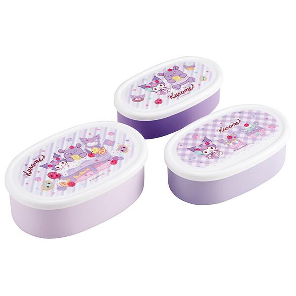 SKT-720796クロミ「Fancy Snacks Sweets/シール容器 3Pセット」3サイズのシール保存容器のセット。本体は3色、フタは3柄。入れ子式なのでコンパクトに収納できる。フタを外して電子レンジOK。食洗機は使用不可。サイズ...