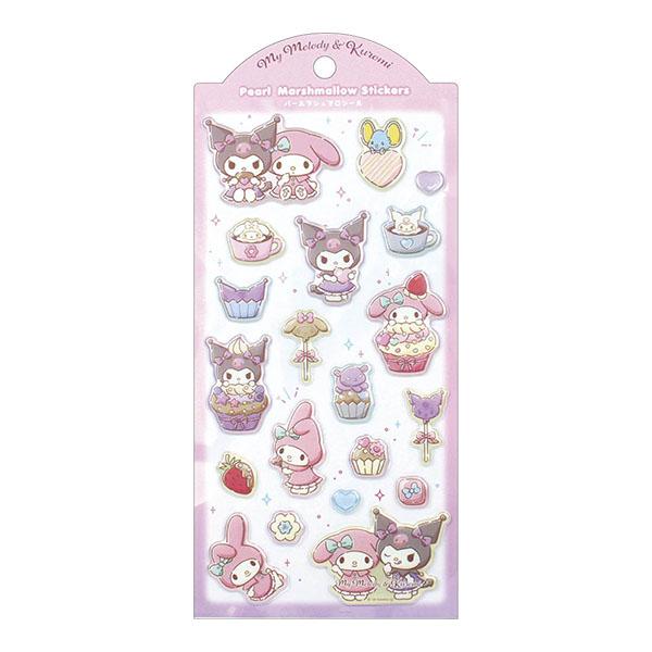 【発売日：2026年07月10日】TSF-SR5549309CHサンリオキャラクターズ「パールマシュマロシール(チョコ)」パールのようなキラキラな光沢感が可愛いマシュマロシール！触りたくなる柔らか素材！約2mm厚■サイズ：約H175×W90...