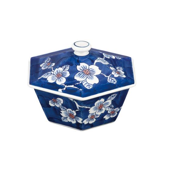 鰹節をはじめ、白胡麻、椎茸、きくらげ、松の実その他山海の素材で作り上げる「佃煮ふりかけ」。