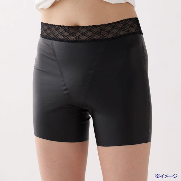 ブルーデイをアクティブに自分らしく。ムレとモレを防ぐことのできる機能性素材を使用したインナーショーツです。ナプキンをつけたショーツの上から履くことで経血のモレを防ぎます。●経血のモレをしっかりガード。衣服内のムレをなくし快適な状態に調節しま...