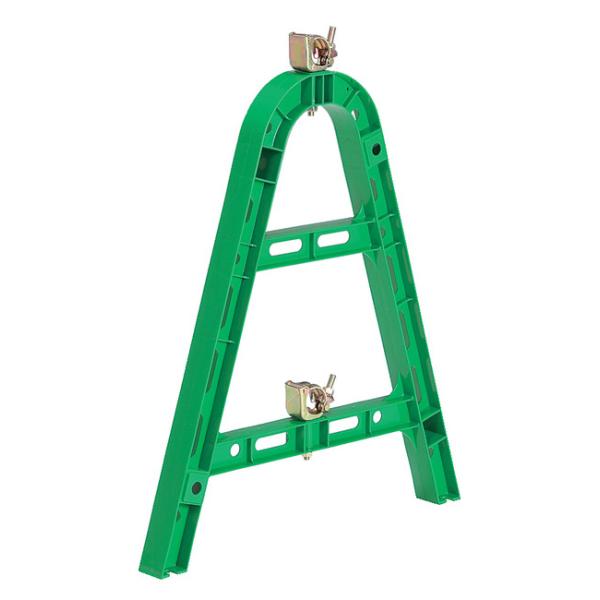 業界最軽量で設置がラクラク＜商品特徴＞・バリケードに単管を橋渡しして使用します。・汎用的なφ48.6の単管が使用出来ます。・収納時はバラして安定した段積みが可能で収納スペースを取りません。