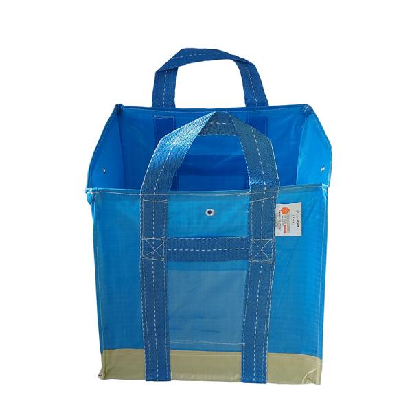 自立式200リットルタイプ商品特徴リサイクル資源の回収や資源の保管、廃材の回収、鉄筋の運搬に。底面には水抜け穴もあり剪定枝や木くず入れとしてもご利用されています。使わない時は折りたためる為、かさばらずに収納できます。４色展開のため、内容物の...