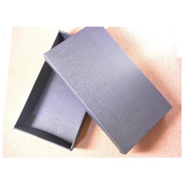 ブラック格子模様化粧箱（大）×2PCS両面同じ柄で仕上げた化粧箱です。蓋パーツと底パーツ、下敷きの3パーツに分かれており、組み立ても簡単です。表、裏同じ仕様の為、高級感もあります。形を整える為、下敷きパーツもついております。一度お試しくださ...