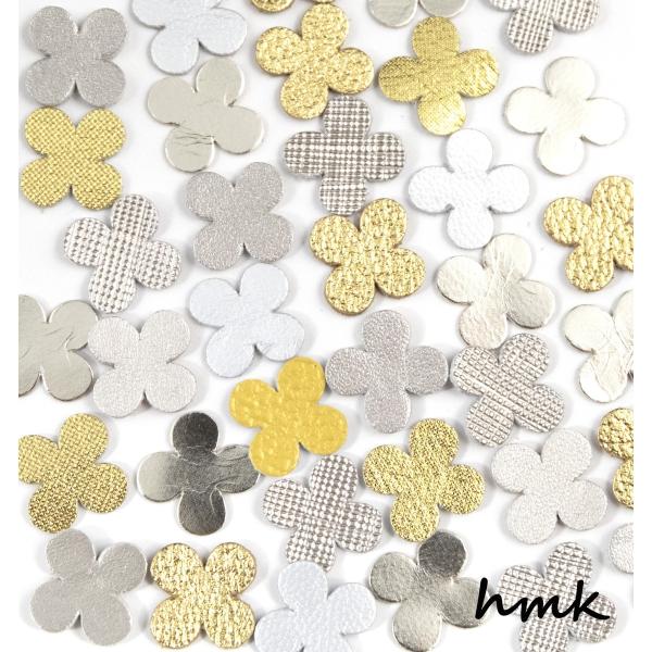 1.3cmレザークラフト 4弁花型タイプ2 シルバー・ゴールドミックス10枚入りカラーはシルバーとオールドをミックスアソートしております。定番の4輪の花型よりすこし丸みを帯びた形状です。ミニサイズのパーツとの相性はばっちりで、合わせて使用す...