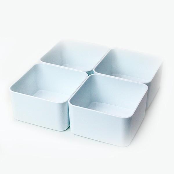 スイートガーデン大用、冷蔵庫の松花堂用中子です!!小分けして入れられます。お得な4個セット!!電子レンジOK!!材質：ポリプロピレンサイズ：85×85×48Hmm耐熱温度：120℃耐冷温度：-20℃数量：4個自社(蝶プラ工業)製造直販です♪