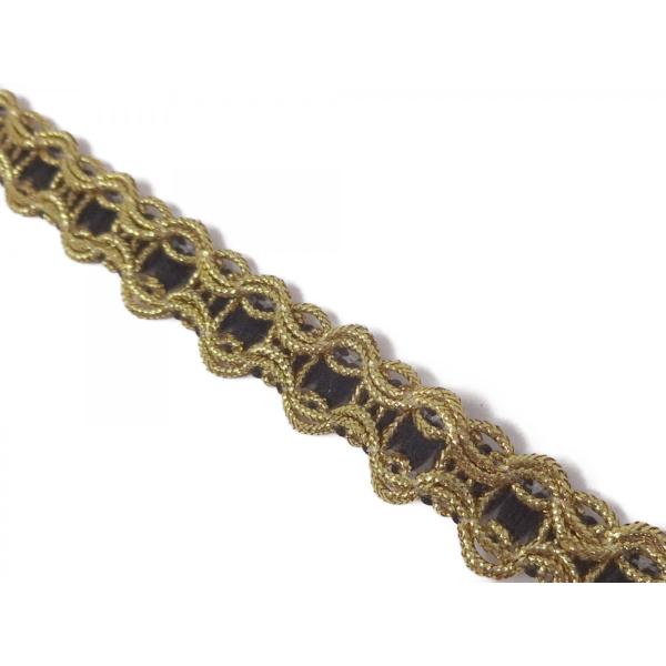 【当日出荷商品】<br>サイズ 幅1.2cm×3m巻き色 金色（ゴールド）金色（ゴールド）のブレードです。編みこまれたような模様が特徴的なブレードです。現品処分品のため多少の難が有る場合がございます。