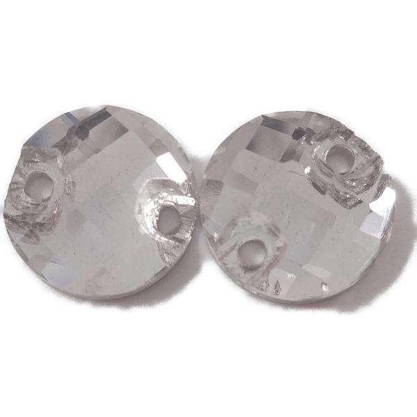 【当日出荷商品】<br>サイズ 0.8cm×0.8cm_15個入り色 クリスタルクリスタルのビジュー（ガラスビーズ ラインストーン）です。両脇に穴が２つ空いていますので、こちらから縫いつける形でリメイク・手芸にご利用ください。キ...