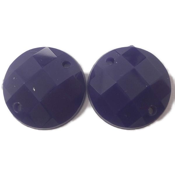 【当日出荷商品】<br>サイズ  1.0×1.0cm_20個入り色 青（ブルー）青（ブルー）のビジュー（アクリルビーズ ラインストーン）です。両脇に穴が２つ空いていますので、こちらから縫いつける形でリメイク・手芸にご利用ください...