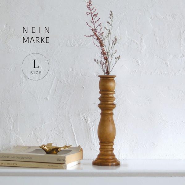 アンティークのような雰囲気のある木製の一輪挿し。パイン材の自然な風合いがどんなインテリアにも自然に溶け込んでくれます。重厚感を出すために一つ一つ手作業で塗装を行っています。取り外し可能なガラスシリンダーが付属しており、水の入れ替えも簡単に行...