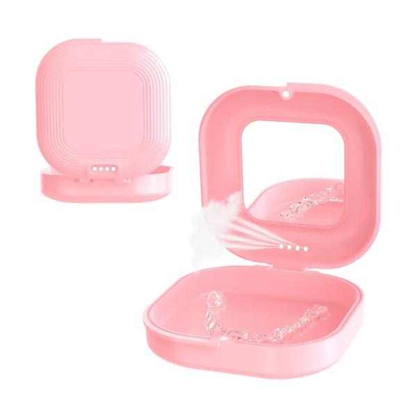 ピンク/シンプルケース/XL-0065・Color:ピンクSize:シンプルケース・パッケージ個数:1・直径約8.6cm、高さ約2.8cmのこのスリムで軽量なリテーナーケースは、持ち運びに便利です。鞄やランチボックス、ポケットにもすっきり収...