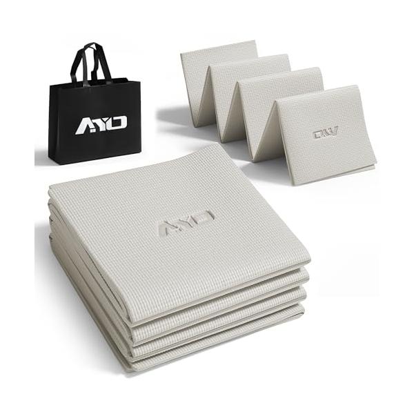 ヨガマット 折りたたみライトグレー/-/ZDD06・Color:ライトグレー・パッケージ個数:1・高品質PVC素材・お手入れ簡単肌触り良く、破れにくく、防水！ 肌に優しい高品質PVCを使用。引っ張りにも強く破れにくい耐久性。防水加工で汗や汚...