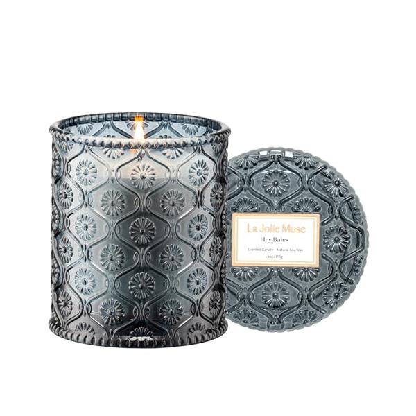 ベリー/170g/-・ScentName:ベリーSize:170g・ジャーキャンドル- デイジーを施した高級感のあるグラスジャー。お部屋のインテリアにもぴったり。キャンドルとして使用し終わった後も、花瓶、ブラシホルダー、収納ジャーとしてお使...