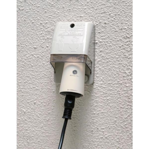 ●切替OFFタイマー付●周囲が暗くなると自動で電源が入り、明るくなれば自動で電源が切れますので、イルミネーションや庭園灯・防犯灯・外灯につなぐことで、簡単に夜間連続点灯器具として使用できます。●耐トラッキングカバー付プラグを採用していますの...