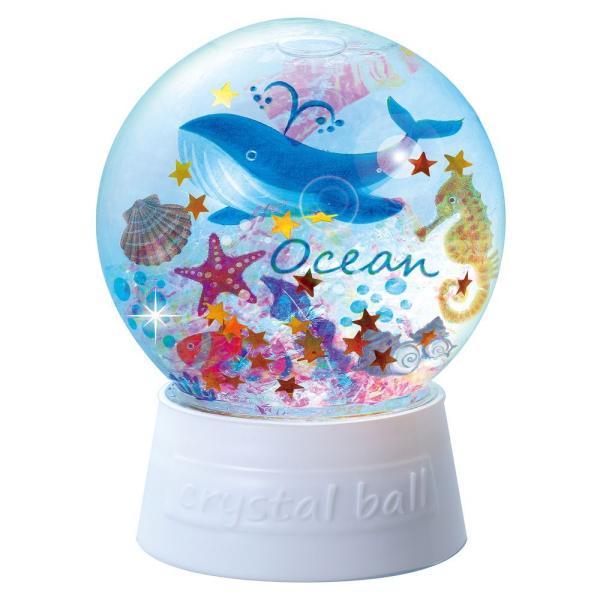 海の生き物シールで自由にレイアウト　　簡単3ステップでかわいいオリジナルのスノードームがつくれます！　　※画像には制作例が含まれています。　　【詳細】　セット内容：スノードームボトル、防水シート、デザインシート、海の生き物シール、ホログラム...