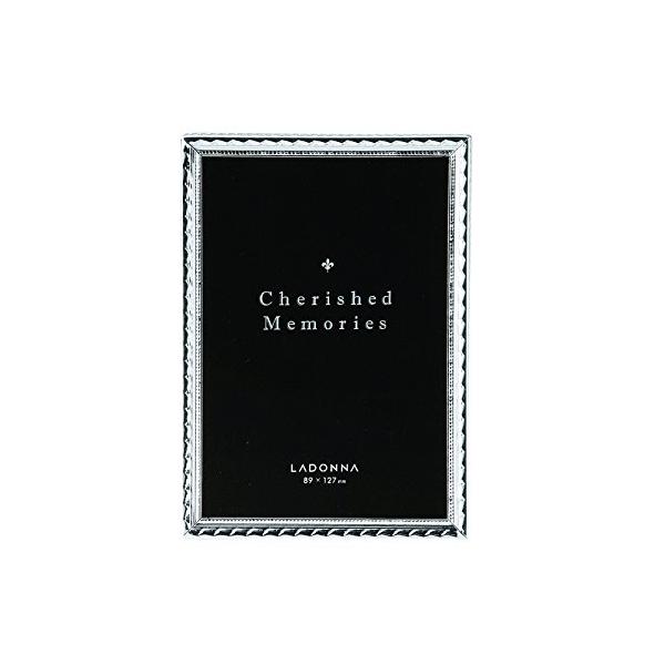 ●控えめな装飾を施した細身のフレームバー。●[本体サイズ] 外寸:92×130mm●[素材] 材質:スチール