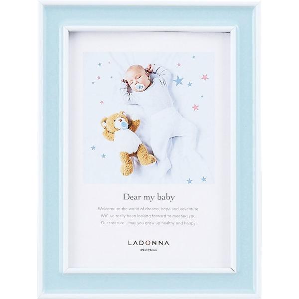 清潔感のあるホワイトフレームがベース。表面は艶やかな光沢感のある、淡く優しい色合いです。<br><br>【サイズ(mm)】<br>写真サイズ：L判<br>外寸：116×153 <br&g...