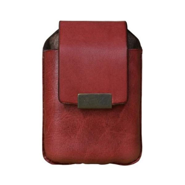 本革製のライターケース。　無理なく通るベルト幅は約35mmまで　(ベルト通しはボタン留めでなく、固定されています) 　●日本製　●サイズ:(約)66×45×35mm　●本体重量:(約)20g　　