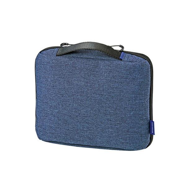 【商品特徴】　文具・ガジェットをスマートに取り出し　　・秒アクセスポケットで使いたいものがすばやく出せる　　・ペンやケーブル類を収納出来るゴムバンド　　・中が見えるメッシュポケット　　・強撥水生地で中身を水から守る　　【詳細】　本体：H17...