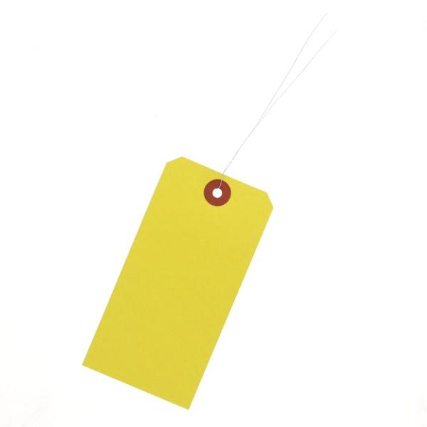 プレーンな黄無地の針金荷札です。針金の長さは1本に伸ばした状態で、約210mmです。　　●入数：1000枚　　型番：003501701　サイズ：横60×縦120mm　材質：色上質紙特厚口／針金　パッケージサイズ：160×340×60mm　　...