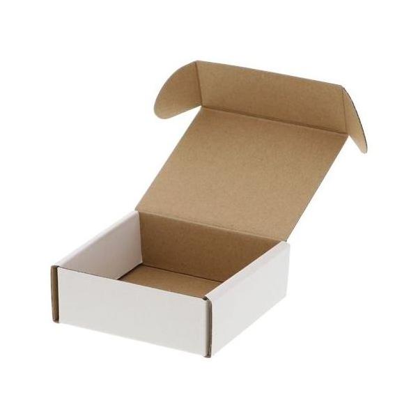 表面が白い段ボール材質の無地箱です。 組立式(フタ・身一体式) 10枚入り　　※画像内の表示サイズは内寸法です。　※寸法は組み立て方によって1〜2mmの誤差が出る場合があります。　　型番：006207010　サイズ：内寸法：95×95×高3...