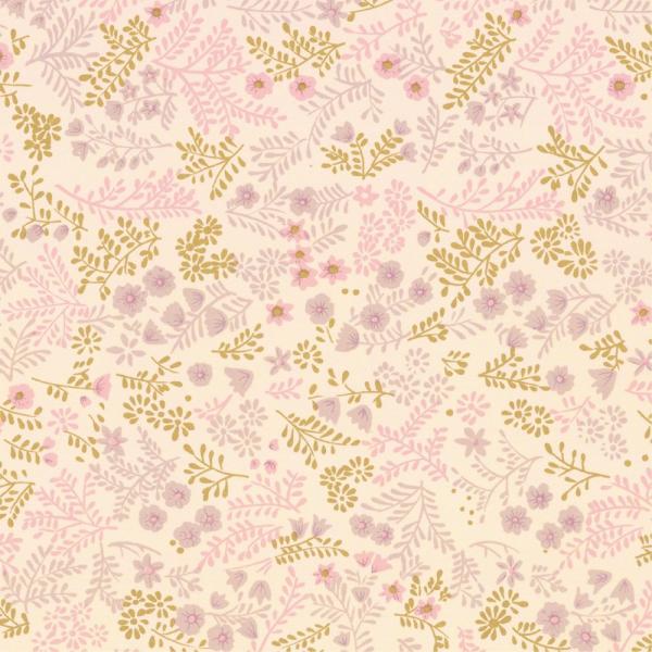 萩模様を総柄にした落ち着きあるデザインの包装紙。お歳暮、お中元などあらゆる用途の贈り物におすすめ。　紙寸法:530×760mm。上質系用紙使用。紙厚:52.3g/m2。　　生産国:日本　