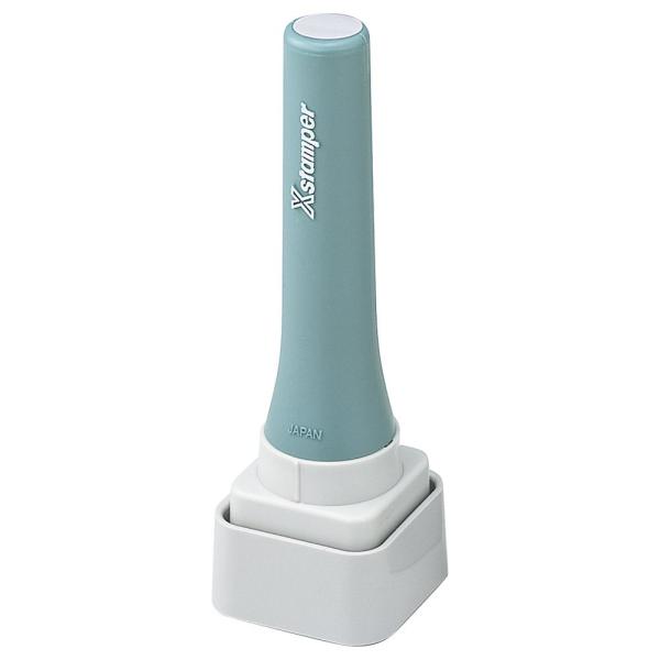 ダンボールにも鮮やかな印影。　連続なつ印も可能なタフなスタンパー。　乾きが早く。水に流れない油性染料系インキ(X-300)を使用。硬い厚紙や半耐水性のダンボールにもくっきりと印影を残せる。作業のスピードアップに貢献します。ホルダーは短柄もあ...