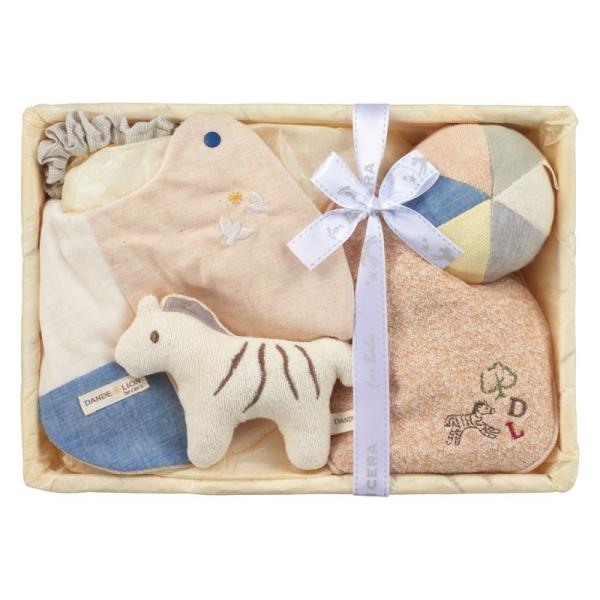 【セット内容】パッチワークスタイ・授乳スタイ・ガラガラ・ボール・竹籠（20×29.5×7cm）×各1　【箱入重量】0.2kg　【材質】スタイ・授乳スタイ:綿100%、ガラガラ・ボール:綿100%、（中綿）ポリエステル100%　【機能・特長】...