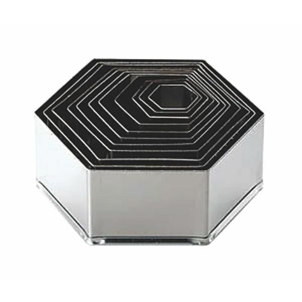 ※画像はシリーズ画像です。商品は単品です。　　たかもり 抜き型　クッキー抜きに　　規格:No.5　A×B×高さ:42×47×H45mm　材質:18-8ステンレス　　※画像は代表画像ですので、画像のサイズ感と実際のお届け商品のサイズ感は異なる...