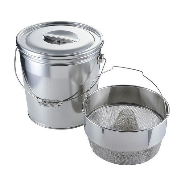 バケツ　　丈夫でお手入れが簡単なステンレス製　　規格:中目 15L V-1314B　外径×高さ:φ300×H305mm　材質:18-8ステンレス　　※画像は代表画像ですので、画像のサイズ感と実際のお届け商品のサイズ感は異なる場合があります。...