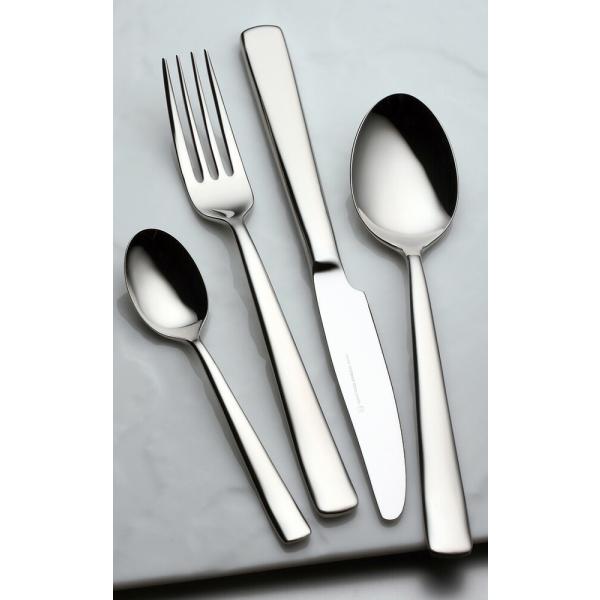 ※画像はシリーズ代表画像です。お届けは単品です。　　Deyton(デイトン) No.5200シリーズ カトラリーシリーズ　　太く直接的なフォルムながら、角は丸みを帯びた優しい印象も与えています。単に幅を持たせただけでなく、さまざまな用途に応...