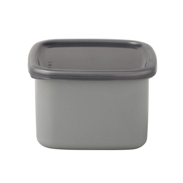 【ホーローの特性】　耐久性があり、熱伝導が良く冷却性にも優れ、食材や料理の・風味を変えないという特徴を持ちます。また匂い・汚れが付きにくく、洗浄しやすいのも特徴の一つ。　　材質：本体:琺瑯　蓋:ポリエチレン　外寸縦×横×高さmm×容量L：1...