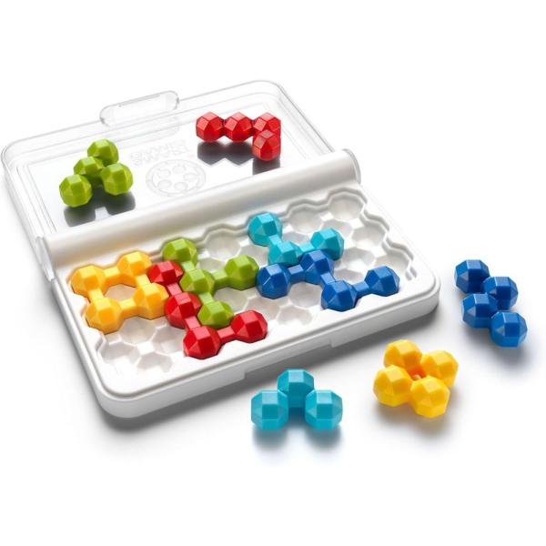 パズルゲームで脳を刺激しよう!　ヨーロッパで大人気！ベルギー生まれの脳トレゲーム SmartGames(スマートゲームズ)は子供から大人まで楽しめる「頭をひねる」パズルゲームが盛りだくさん！　そっくりな双子のピースをはめるパズルゲーム「IQ...