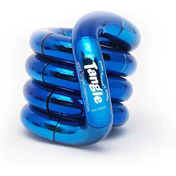 世界累計販売数2.5億個！！ひねっていじって気分爽快！とにかく触らずにはいられない！不思議な魅力満載の元祖フィジットトイ！　●たくさん集めてつなげてカスタマイズ可能！自分だけのオリジナルのタングルが作れる！　●クールなメタリック仕様！　　対...