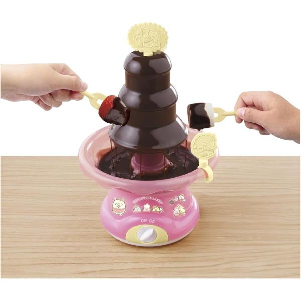 おうちで楽しくチョコレートパーティー！　いつものお菓子が楽しくなっちゃう！　好きな具材で楽しもう！　かわいいすみっコぐらしといっしょにチョコレートパーティーが楽しめるチョコファウンテンです。　チョコレートシロップを流すだけでカンタン！いつも...