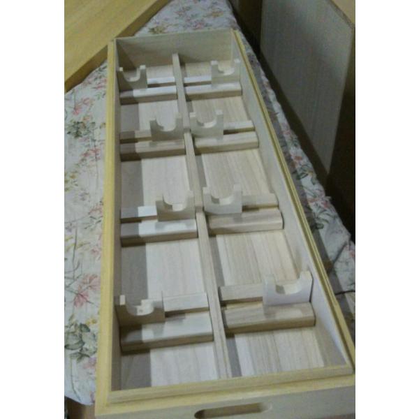 ※北海道・四国・九州・沖縄・その他の離島・過疎地は別途運賃かかります。★「推しを、大切にしまう。」あなたの”好き”を守る、桐のやさしさ。私たちの桐製品は、調湿性・防虫性に優れ、昔から着物や書物・骨董を守ってきた伝統の素材。その優しい桐の力で...