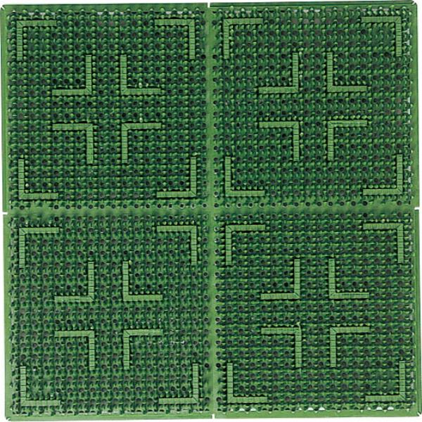 【山崎産業(CONDOR)】コシの強い芝が泥や砂をしっかり取りのぞきます。