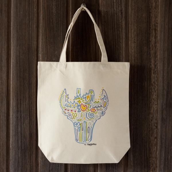 【発売日：2022年08月12日】・素材：綿100％（キャンバス）・厚さ：13.1oz・カラー：ナチュラル・本体サイズ：W36×H37×D11cm　持ち手長さ：2.5×47cm・内容量：10L肉厚で丈夫なキャンバス地のトートバッグです。※無...