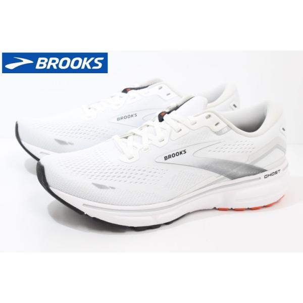 ソフトでスムーズな履き心地が至福のランニング体験へと導きます。衝撃吸収素材DNA LOFTv2: 前作に採用していた独自のクッション素材”DNALOFT”と比較して、配合のバランスはそのままに軽量かつソフトな履き心地を実現した”DNALOF...