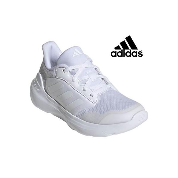 通気性に優れたメッシュを採用しているから、ランニング中も街を歩き回っているときも、シューズの中の空気が循環されてとにかく涼しい。足裏にはどんなアクティビティも支えるEVAクッショニングを採用。クラシックなシューレースタイプだから、常にぴった...