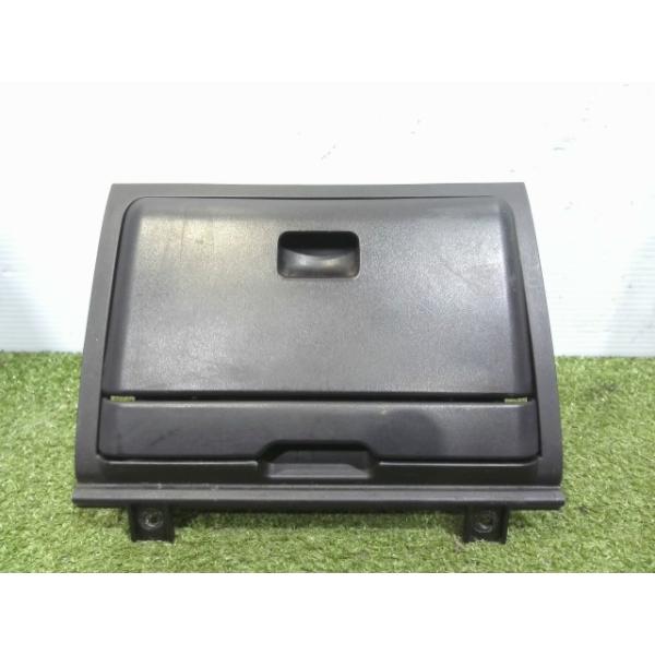 **** 商品説明を必ずご確認ください ****部品管理番号：202511086370210メーカー純正品番：MK405130部品名：グローブBOX部品メーカー品番：MK405130部品区分：リサイクル品車名：キャンター車両タイプ名：トラッ...