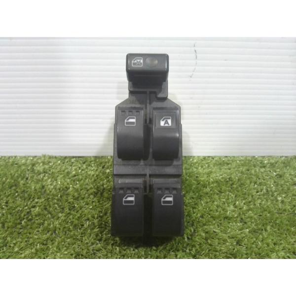 **** 商品説明を必ずご確認ください ****部品管理番号：202601056161900メーカー純正品番：84810-B2010部品名：パワーウインドウスイッチ部品メーカー品番：84820-B2230部品区分：リサイクル品車名：ムーヴ車...