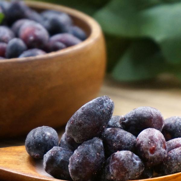 ハスカップは北海道に古くから自生してる果実です。古くから「不老長寿の実」と言われています。アントシアニンが豊富で強い抗酸化作用があり、美容と健康に高い効果があると言われているハスカップ。そんなハスカップを、ひとつひとつ丁寧に収穫して新鮮なう...