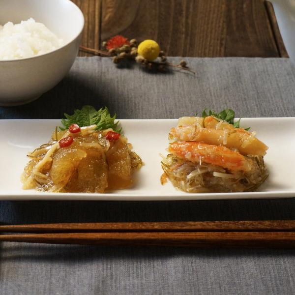 松前漬は北海道の郷土料理で、発祥は松前藩(現在の松前郡松前町周辺）です。もともとは、数の子が豊富にとれて余ったものにするめと昆布をあわせ、塩で漬け込んだものです。後に数の子が貴重となったため、するめと昆布が主体となったものに変化し、味も味覚...