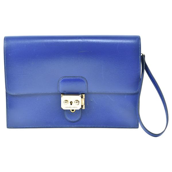 エルメスのセカンドバッグ ポシェットジェットです。こちらの商品は一般的な使用感がございます。外観は押し跡、スレ傷、角スレ、金具に経年ダメージがございます。内観は蓋にスレ傷、スレ、薄汚れがございます。ですがまだまだご使用頂けます。複数サイトで...