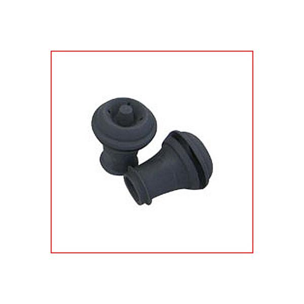 ボトル内部の空気を抜いて密封することで、ワインやお酒の鮮度を保つ「バキュバン」のスペアーストッパーセットです。脱気ポンプは付属しておりませんのでご注意下さい。スパークリングワイン、シャンパン、ビールなどの発泡酒および炭酸飲料には使用できませ...