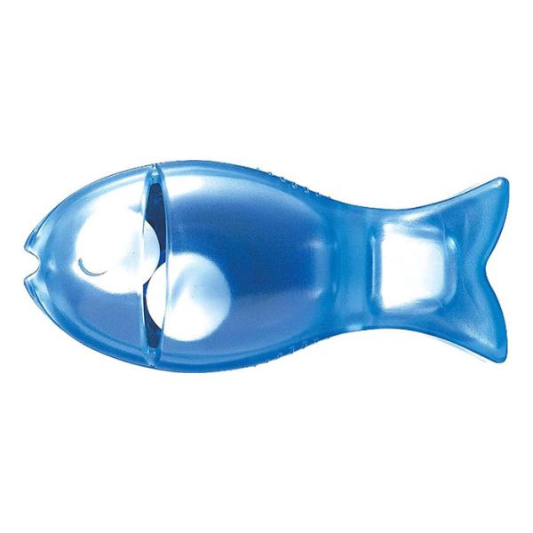 軽く引くだけですぐ包丁が研げる！！ 簡単！カワイイ！便利なお魚の形の包丁とぎ。セラミックボールの間に刃を置き、手前に引くだけで簡単に研げます！ 研ぎ味が衰えないアルミナセラミック製の包丁とぎです。長く使えて経済的。包丁で手を切らないよう、指...