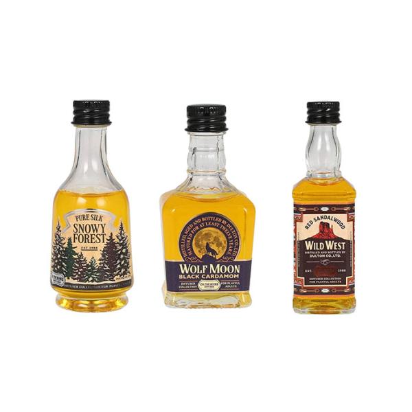 ウイスキーのミニチュアボトルを模した、大人の遊び心たっぷりなディフューザーのオイルです。ON THE ROCKS DIFFUSER 専用リフィルボトルです。香りの種類によってミニチュアボトルの形状とラベルがひとつひとつ異なるコレクタブルなデ...